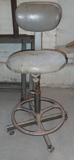 Cramer Air Flow Poster Chair