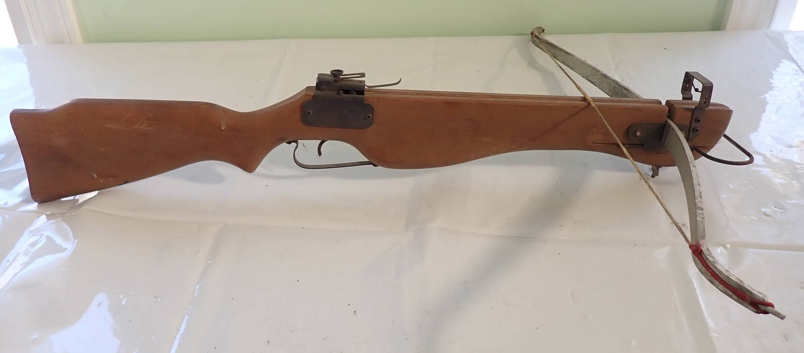 Vintage Crossbow Auction