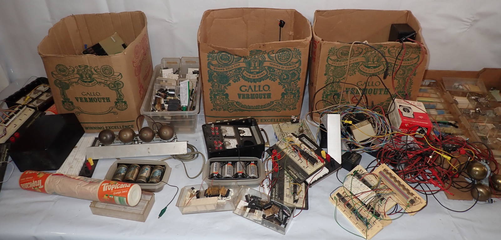 Misc Electronic Parts Auction