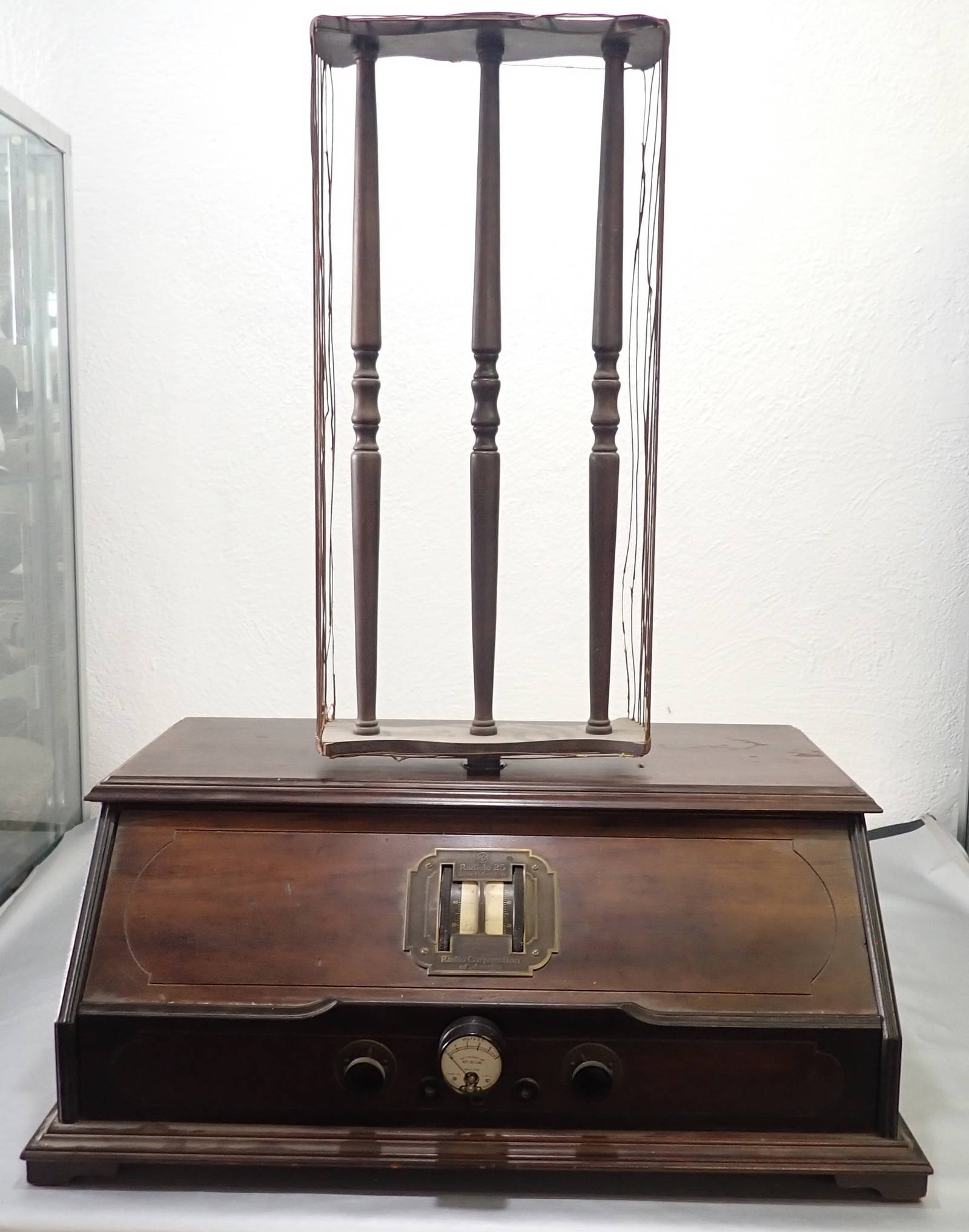 Rca Radiola 25 Super-heterodyne Radio W/ Antenna Auction