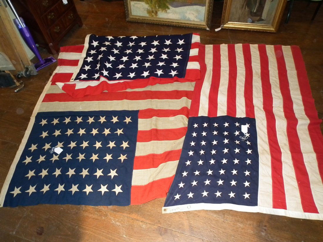 LOT 4 OLD AMERICAN FLAGS