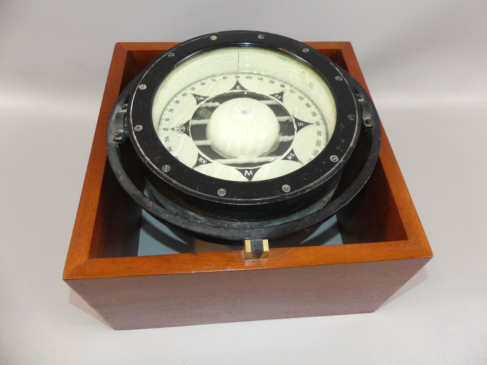 US NAVY CASED SHIP COMPASS | Barnebys