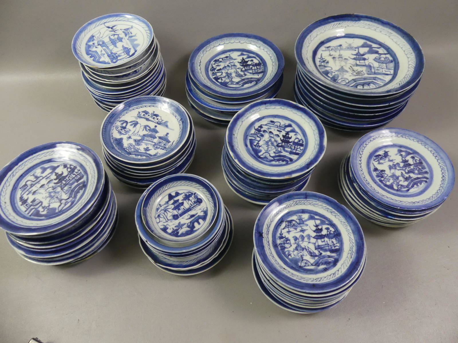 81 Pcs. Antique Chinese Canton Plates Auction