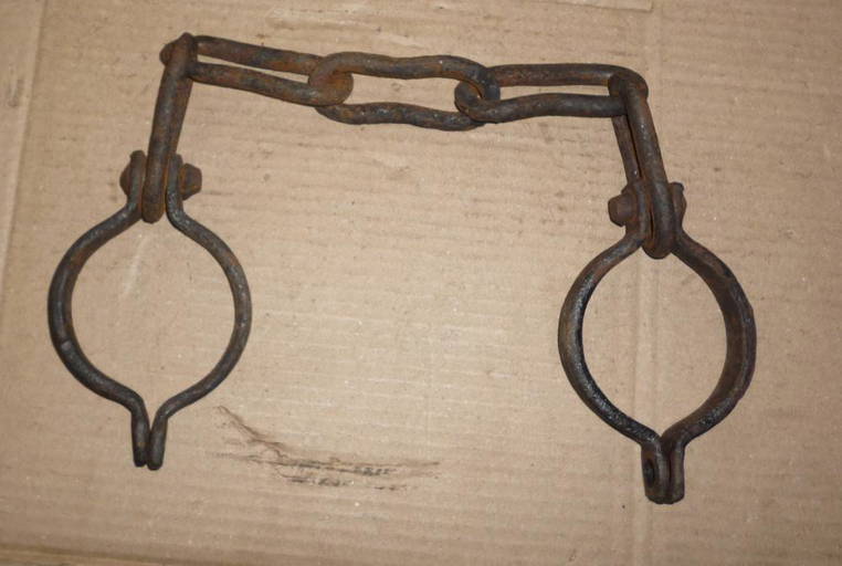 Old Steel Hand Shackle Transport Enemy / Slave