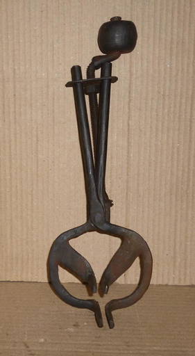 THE PEAR OF ANGUISH WOMEN TORTURE INSTRUMENT (#0046) on Oct 20, 2021 ...