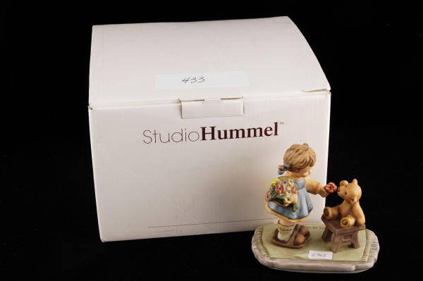 Berta Hummel Figurine With Love Bh 66 + Box