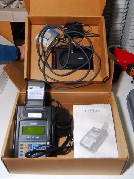 1673: Hypercom T7+ Credit Card Terminal & Check Reader