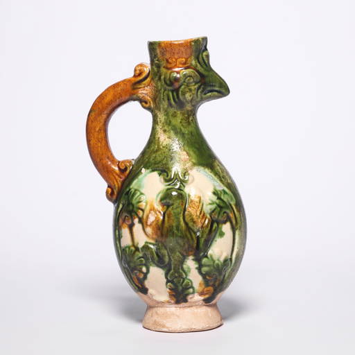 A Sancai Rooster Form Pot