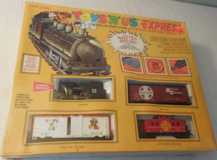 Life Like Toys R Us Ho Train Set