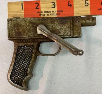 Crank Action Riot Gun Cap Pistol