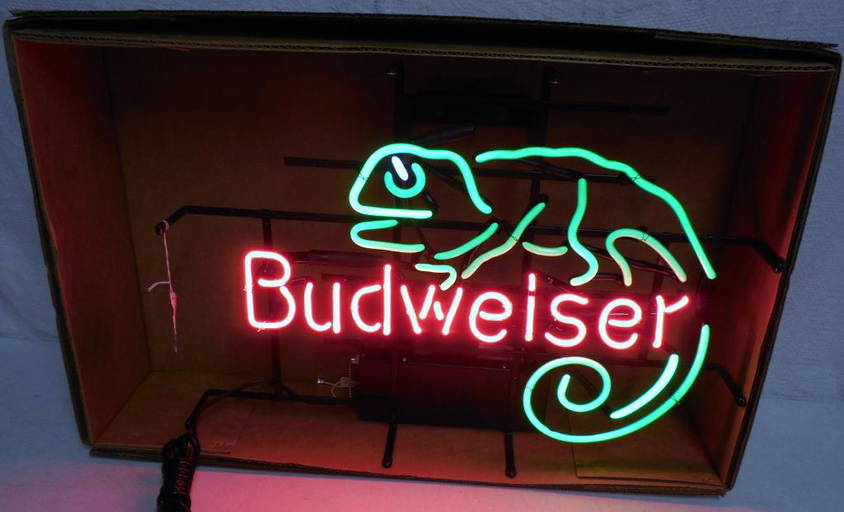 Neon Light Budweiser Chameleon