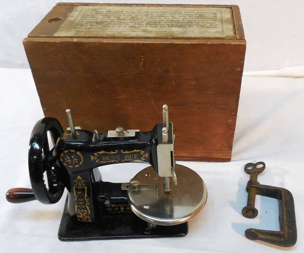 Busy Bee Toy Sewing Machine W/box