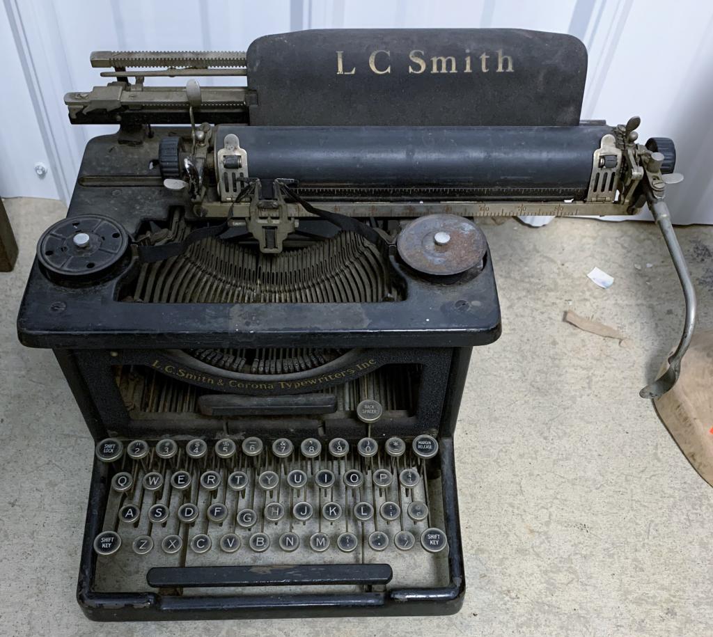 L.c. Smith Typewriter Untested