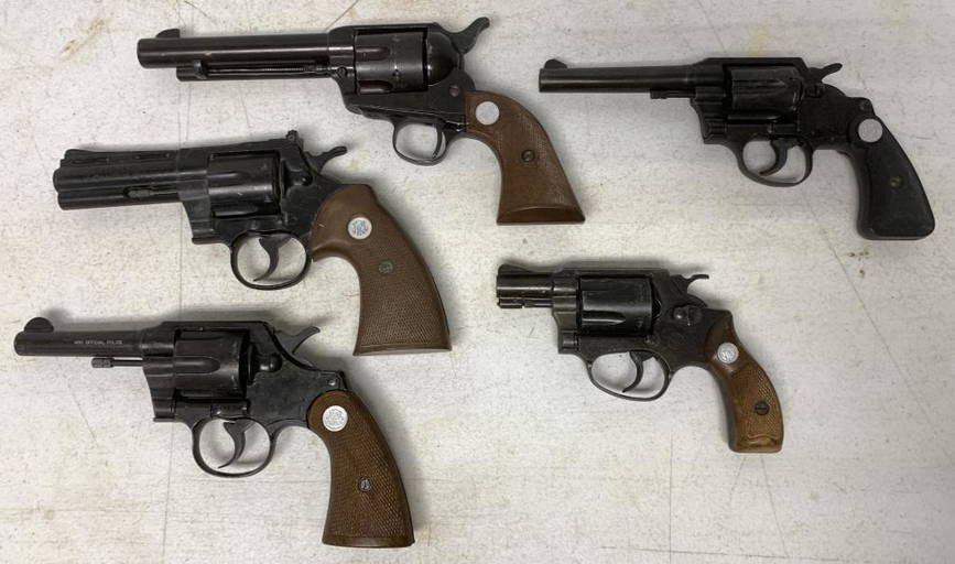 5 Non Fire Able Replica, Guns Python 357, Mgc Others