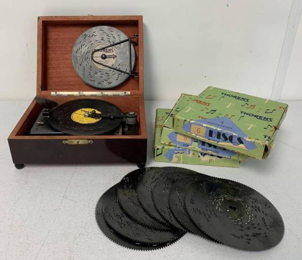 Thorens Switzerland Music Box W/ Discs