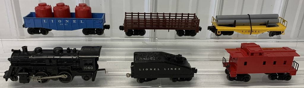 Lionel 1060 Engine + 5 Cars Auction