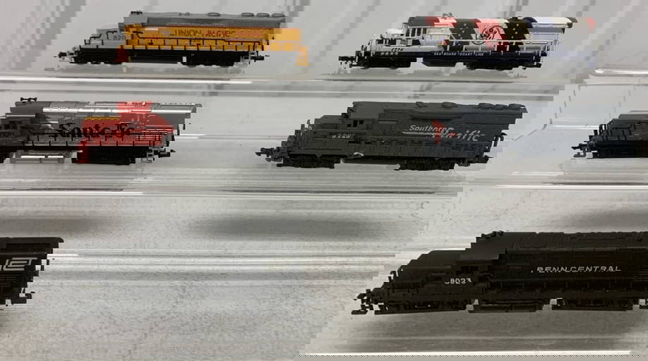 5 N Scale Train Engines; Mehano, Bachmann, Etc