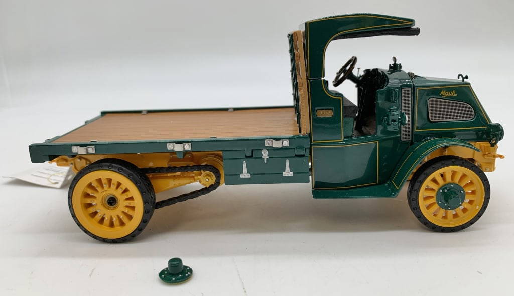 Franklin Mint 1916 Mack Ac Bulldog Truck Auction