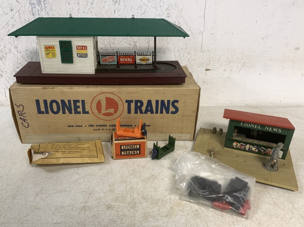 2 Pcs- Lionel Freight Station & Newstand Auction