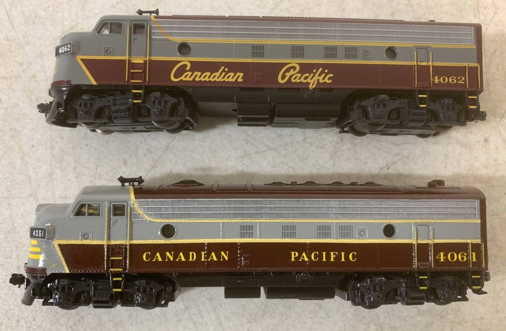 2 Atlas Canadian Pacific Diesel Engines Auction
