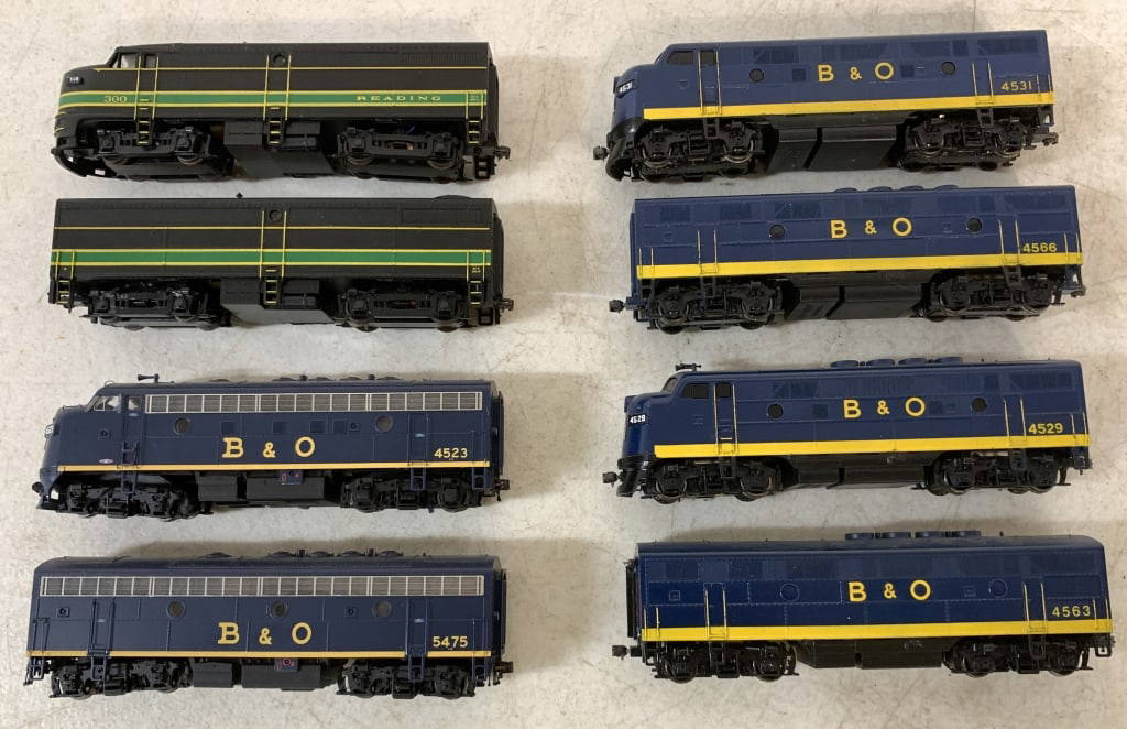 8 Ho Train Engines-life-like, Walthers, Others Auction