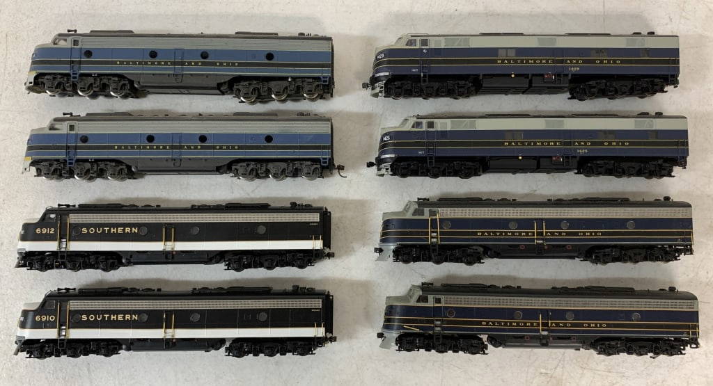 Lot Of 8 Ho Train Engines-life-like, Walthers Othe Auction