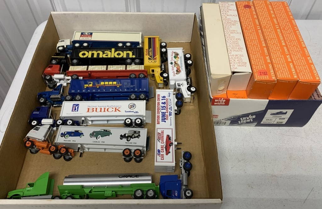 10 Winross Trucks With Boxes Auction