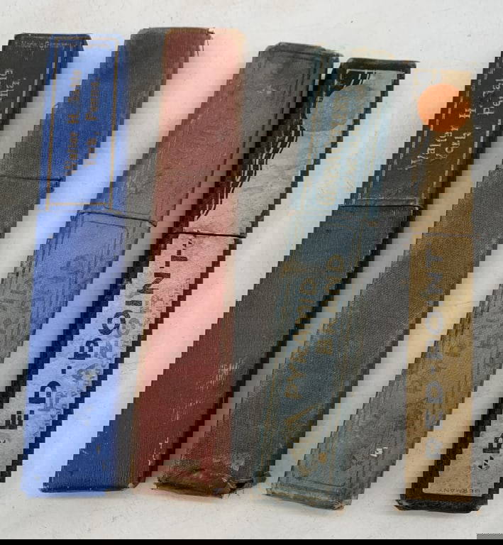 4 Straight Razors In Boxes Auction