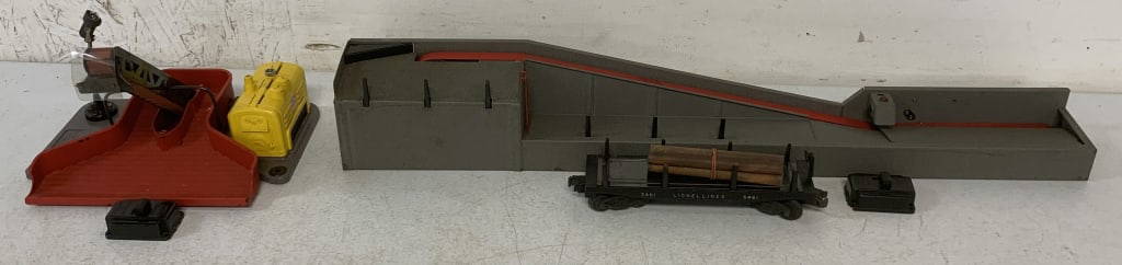 2 Lionel Pcs-coal Loader/lumber Loader/boxes Auction