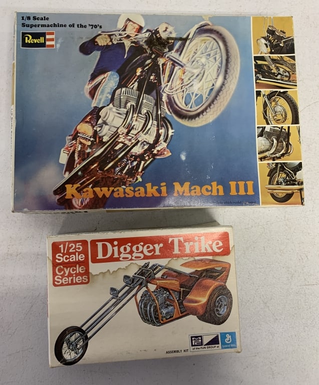 2 Vintage Motorcycle Model Kits In Boxes Auction