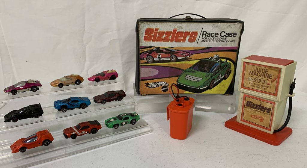 Sizzlers Race Course With 9 Red Wheel Cars - Jun 28, 2025 | Rentzel's ...