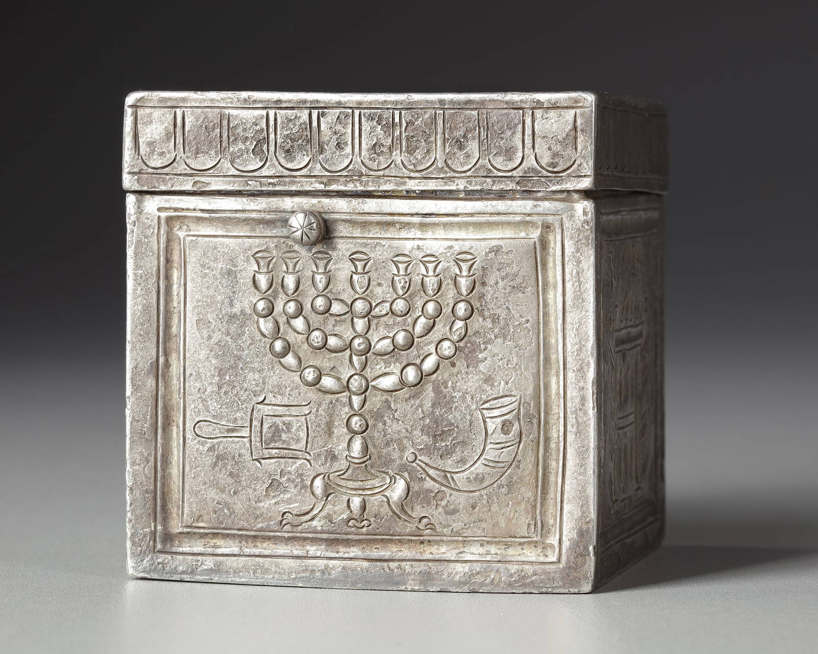 A Late Roman Silver Box With Judaic Subjects, 4th Century Ad Auction
