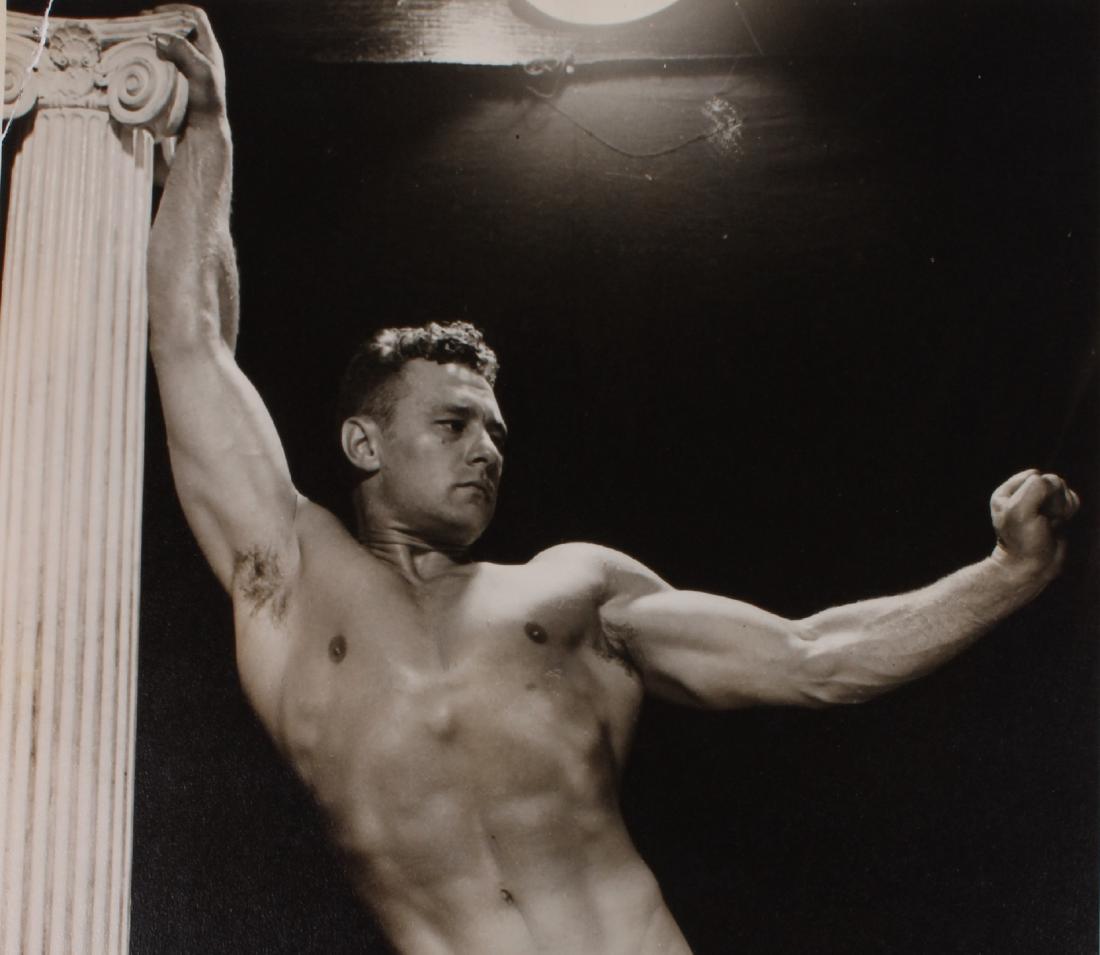 Signed Lon Of New York Physique Photograph