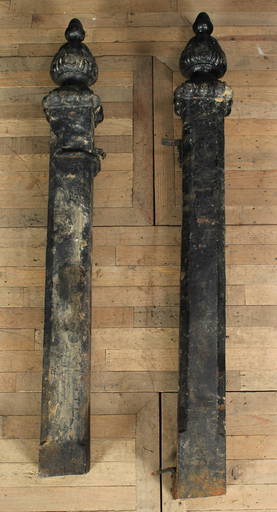 Pair 19th C Philadelphia Cast Iron Gate Posts (#0095) on Sep 15, 2022 ...