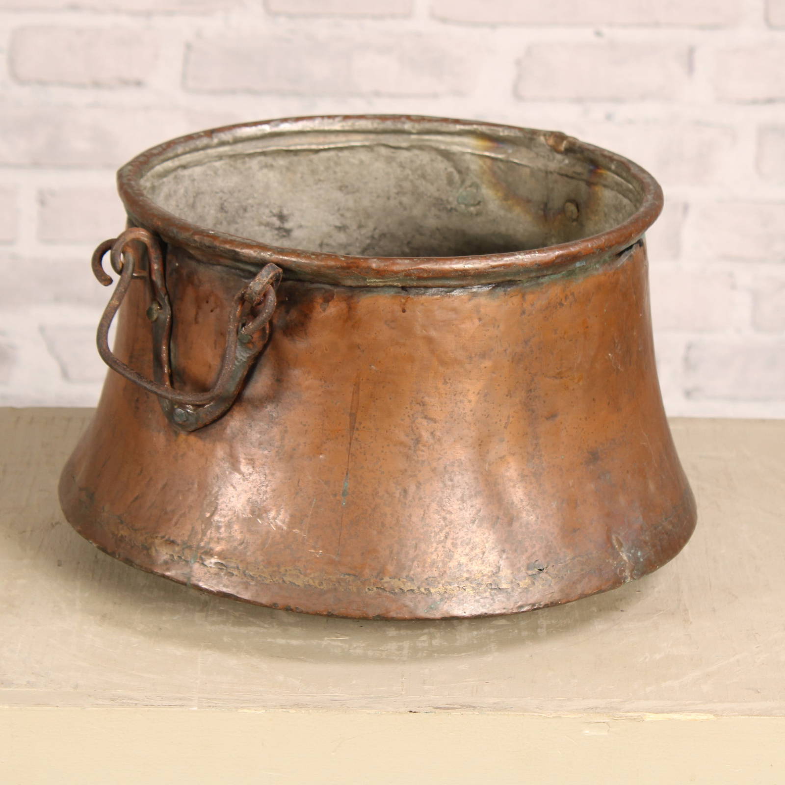 Antique Bale Handle Pot Bellied Copper Pot Auction