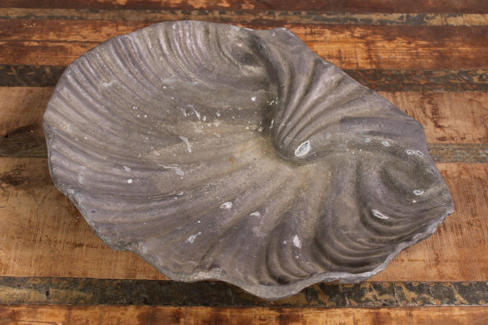 English Lead Shell Form Bird Bath Basin Auction