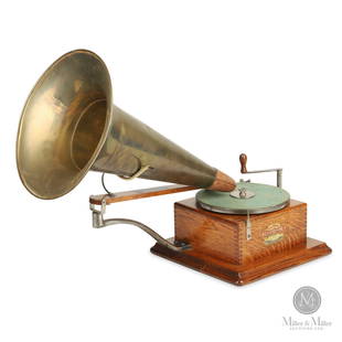 Berliner Model A Trademark Gramophone