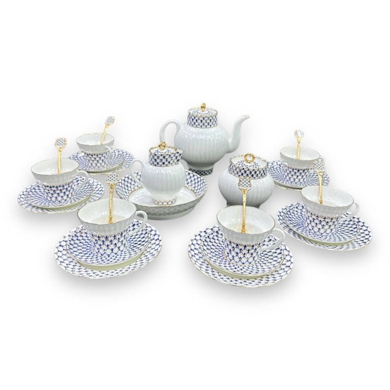 6p Porcelain Hand Decorated Russian Tea Set Auction