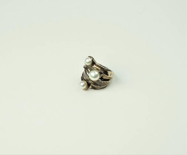 HAGIT GORALI STERLING SILVER CULTURED PEARL RING - May 20, 2018 ...