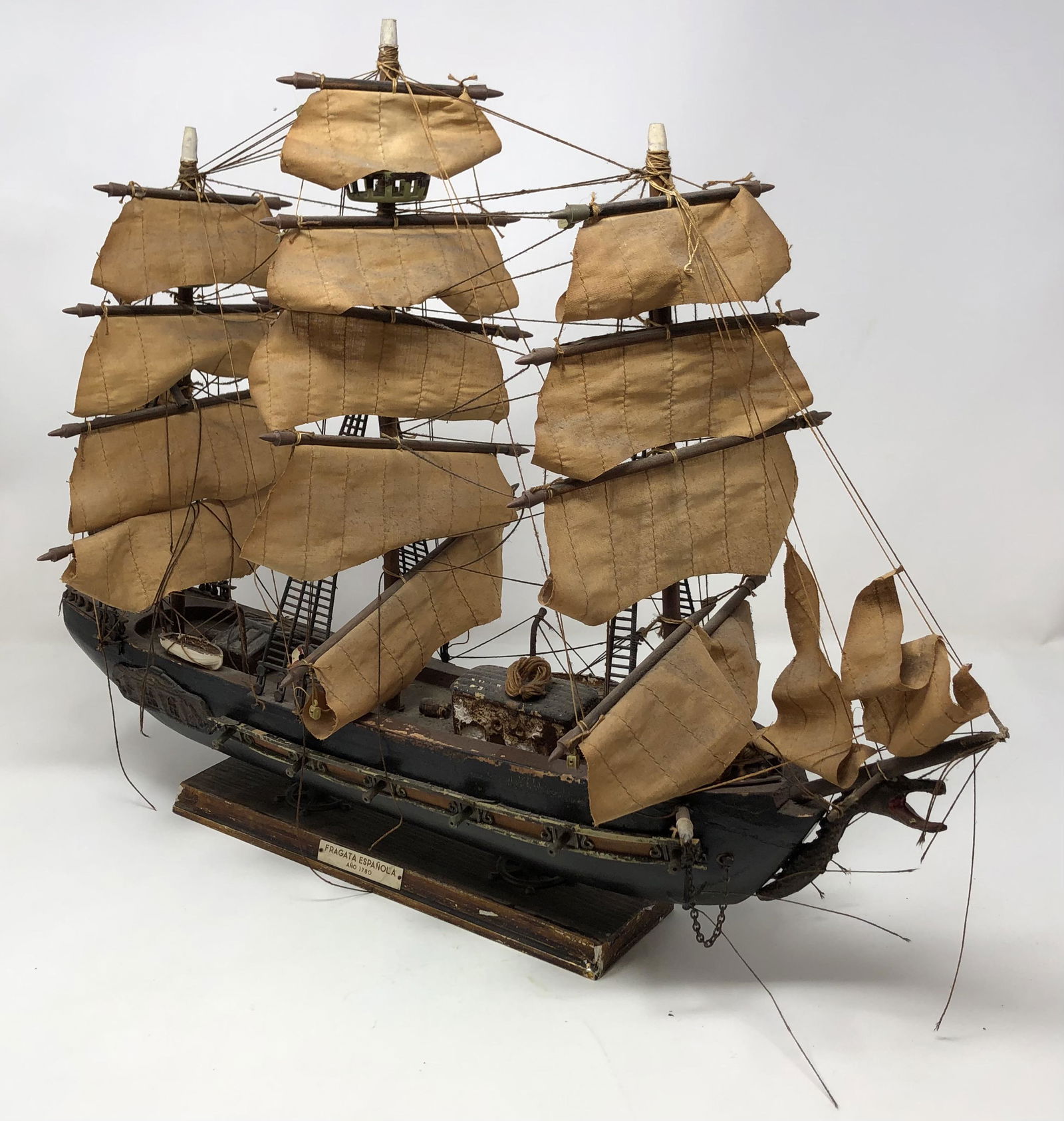 Vintage model SAILING SHIP brass plate "Fragata | Barnebys