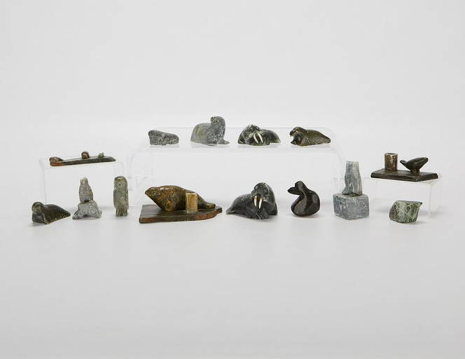 14 Inuit Stone And Jade Carvings Of Animals
