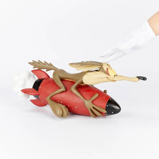 Large Wile E. Coyote Rocket Warner Bros Figurine