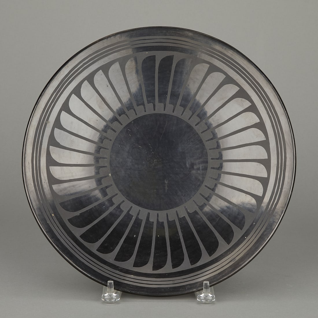 Maria & Santana Martinez Plate W/ Feather Motif Auction