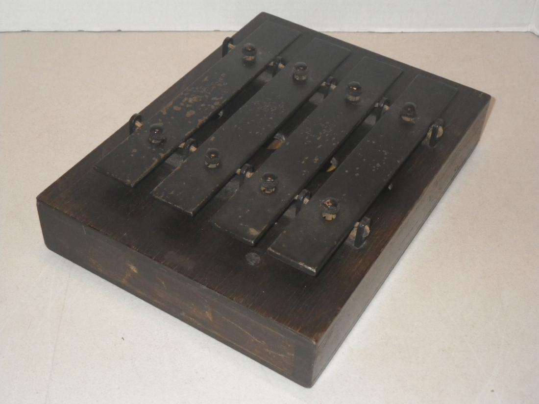 Deagan 4 Plate Chime #400 Dinner Chimes