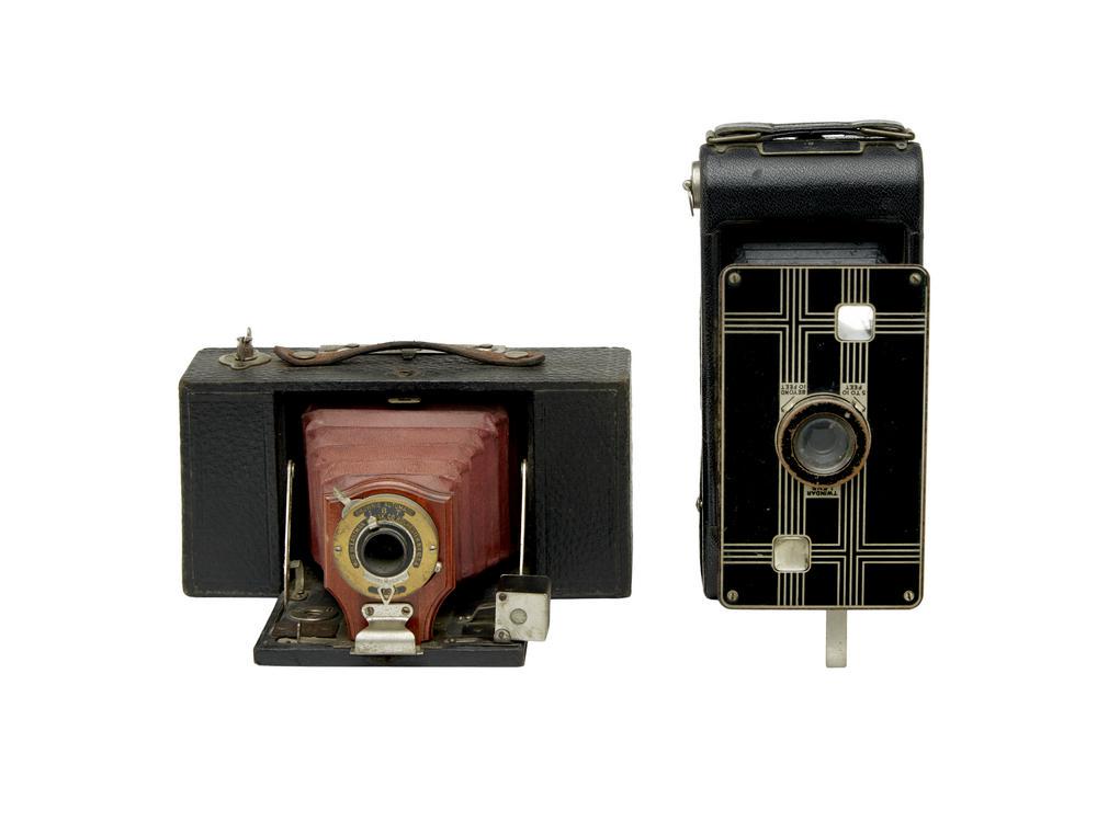 Lotto Di Due Macchine Fotografiche Kodak Folding Camera