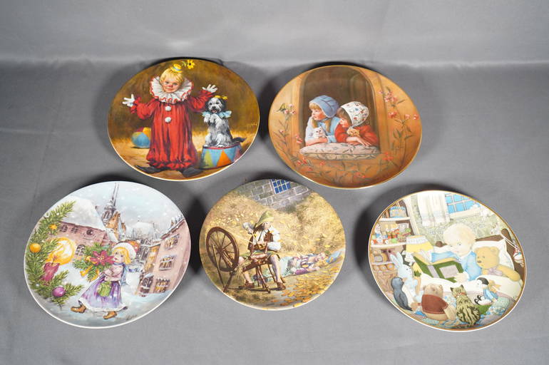5 Pcs Vintage Goebel Plates