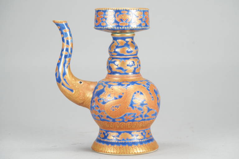 Chinese fine ewer pot - Aug 13, 2022 | West Coast Auction Gallery in CA