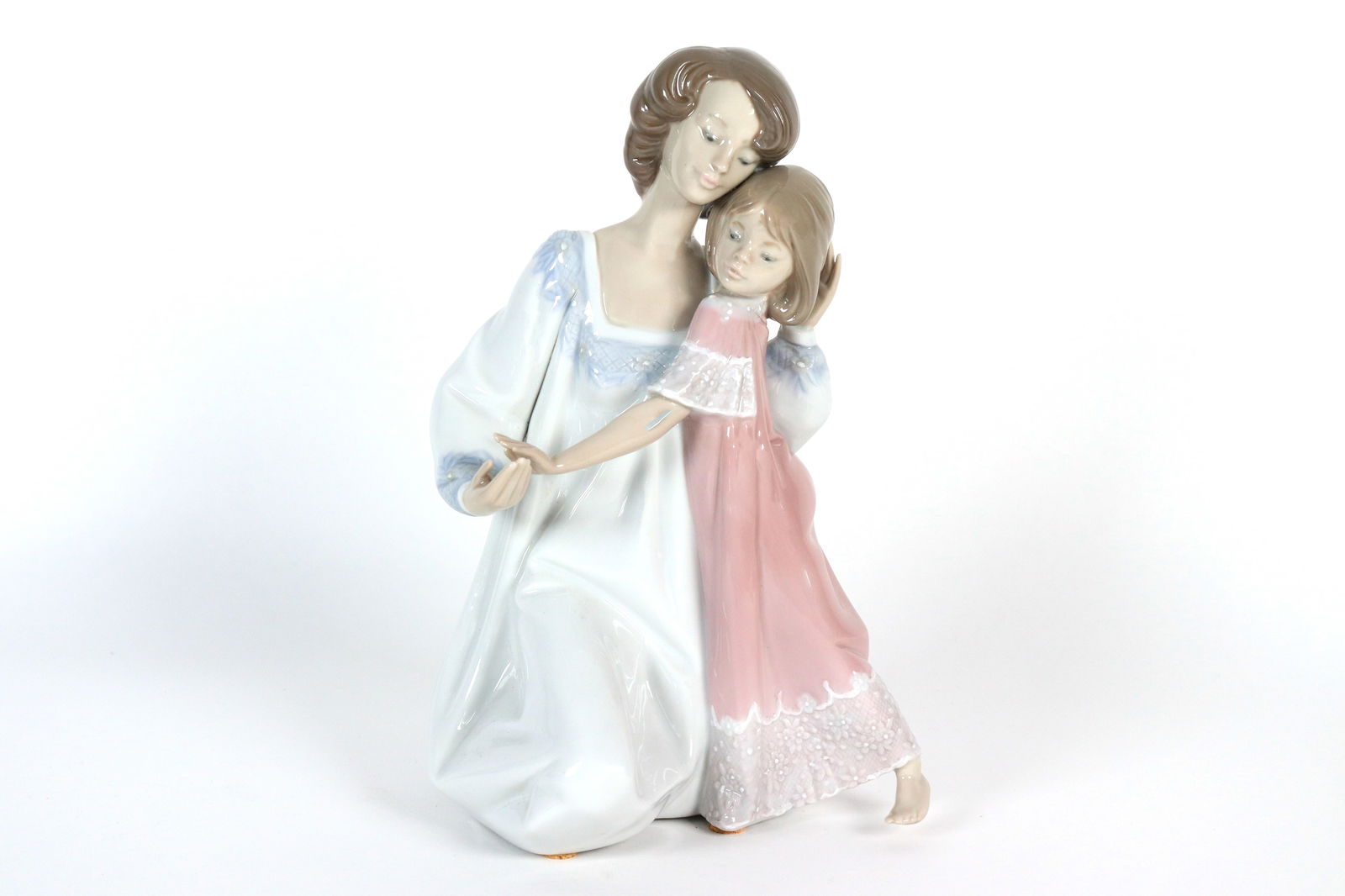 Lladro Mom And Daughter