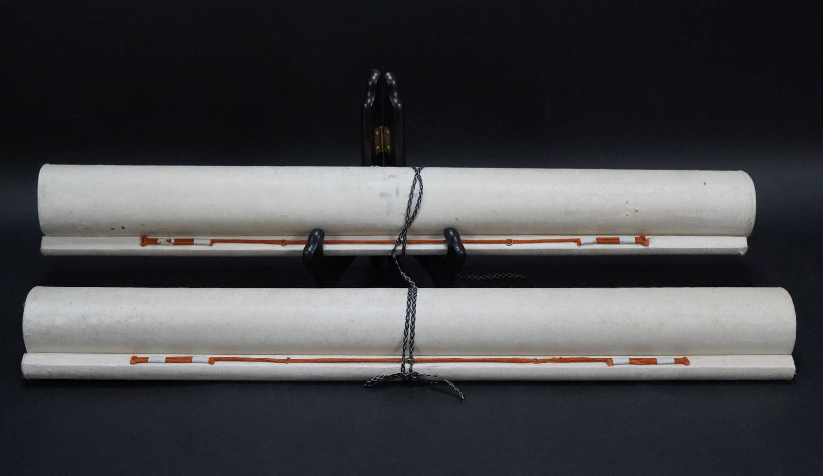 2 Pcs Chinese Long Scrolls Auction