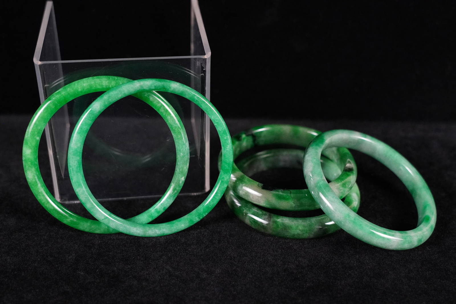 Lots Chinese Jadeite Bangles Auction